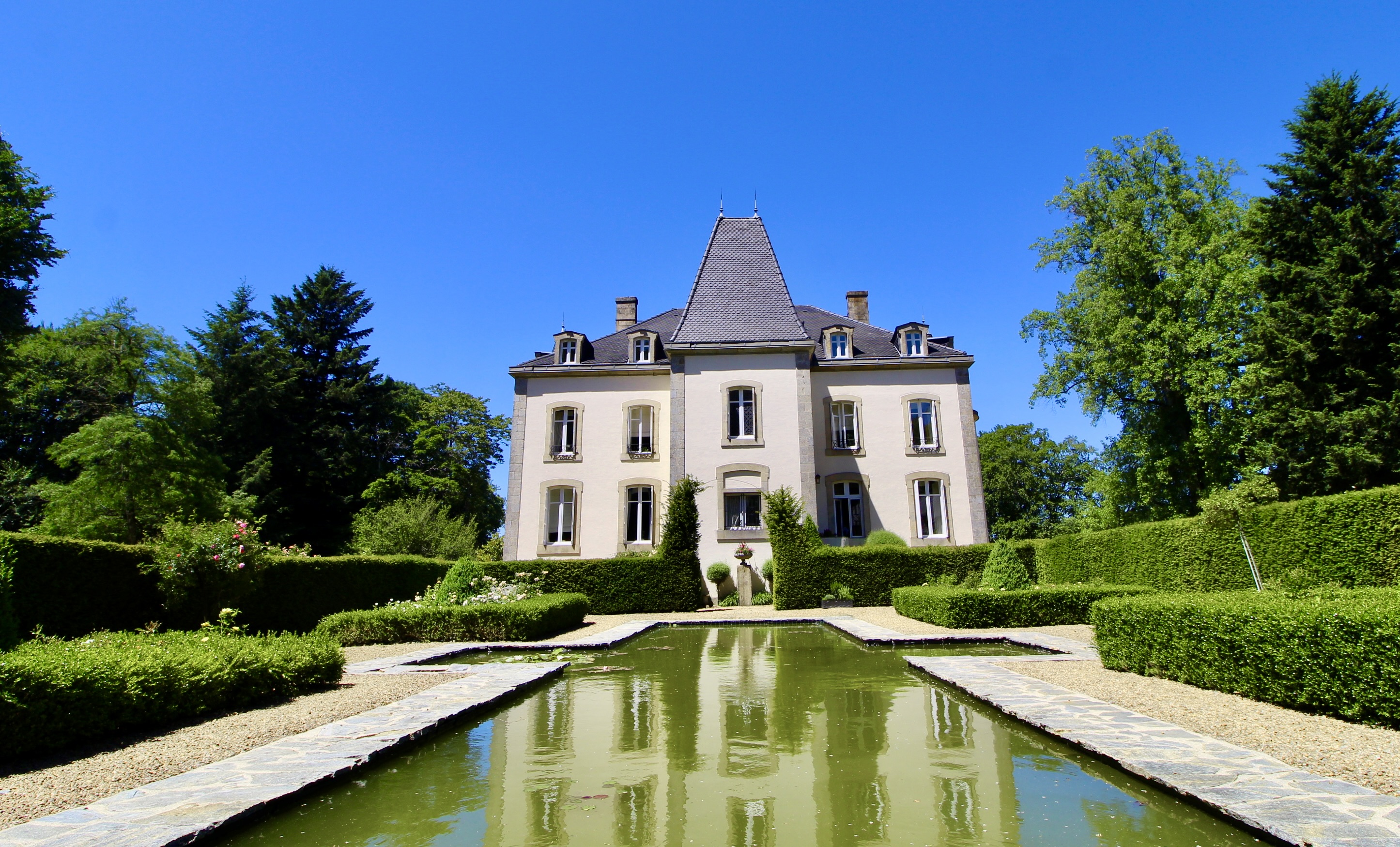 A magnificent chateau set in 2.6 hectares of mature parkland, with 8 ...